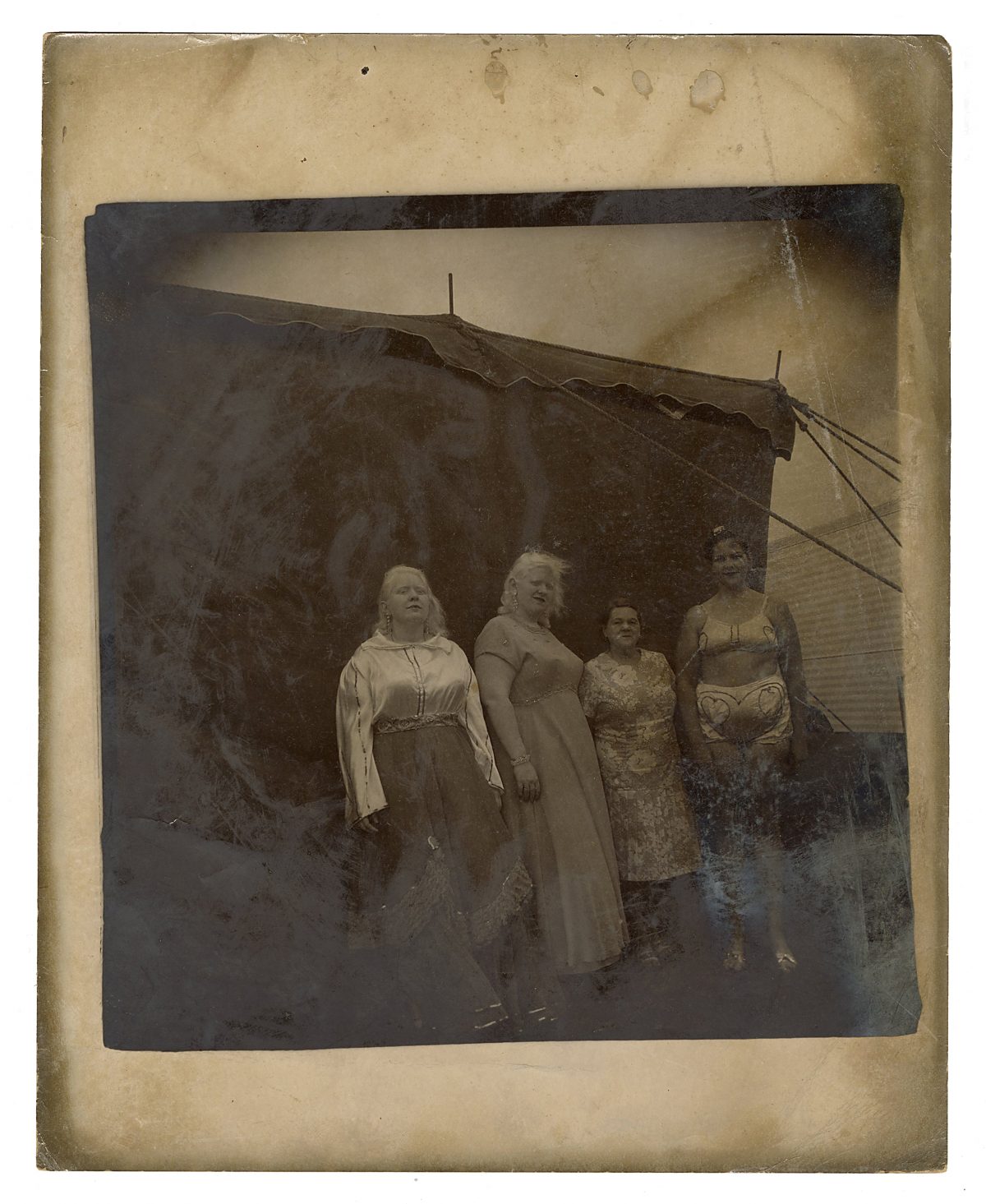 Diane Arbus Photographs Owned by Albino Sword Swallower Sandra Reed ...